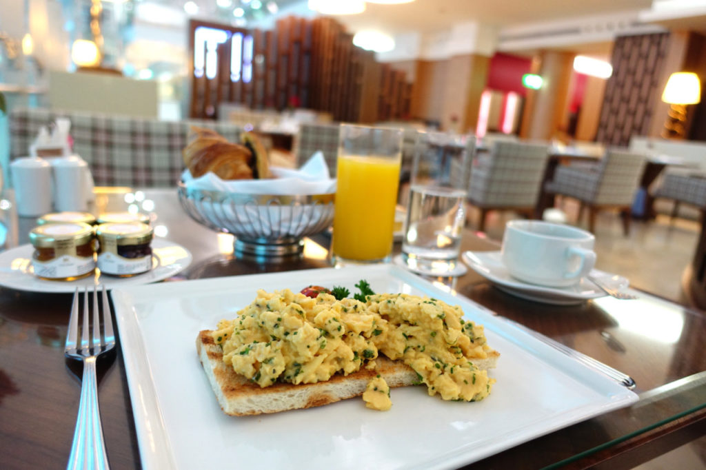 Emirates First Class Lounge Dubai review - Passport & Palmtree