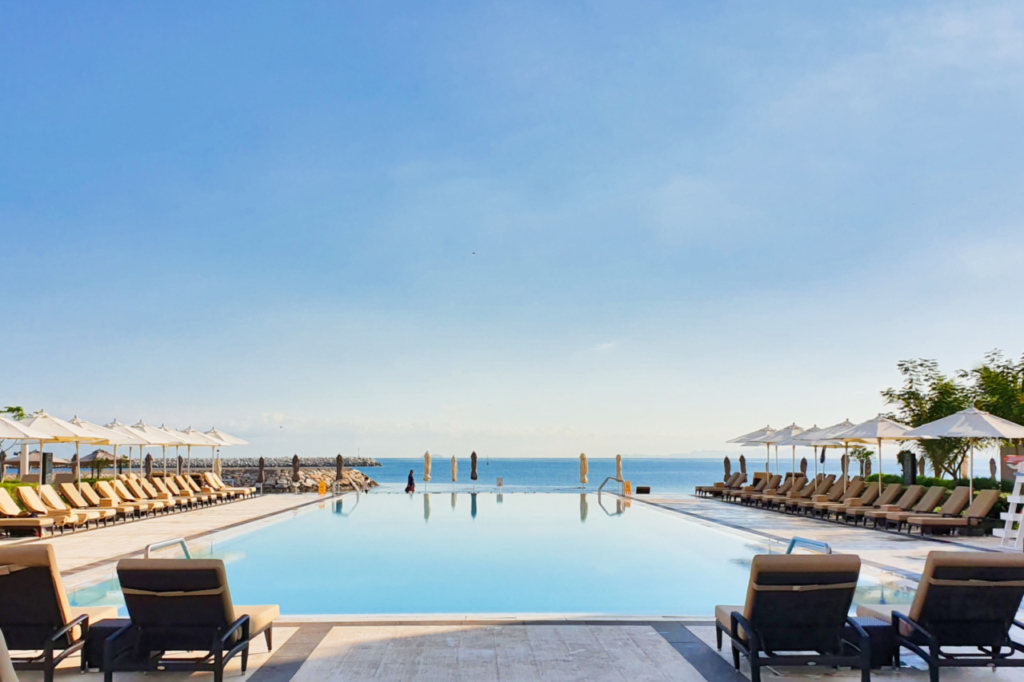 Kempinski Muscat hotel review - Passport & Palmtree